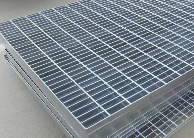 ความกว้าง 2 เมตรน้ำหนักเบา Walkway Grating Powder Coating Pressure Welding