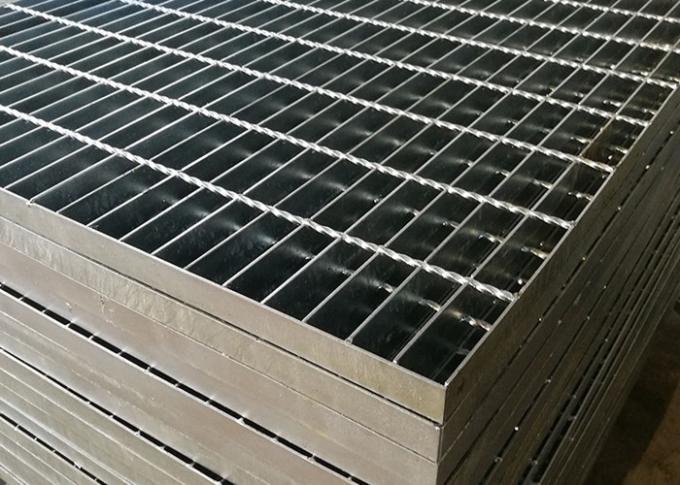 ความกว้าง 2 เมตรน้ำหนักเบา Walkway Grating Powder Coating Pressure Welding
